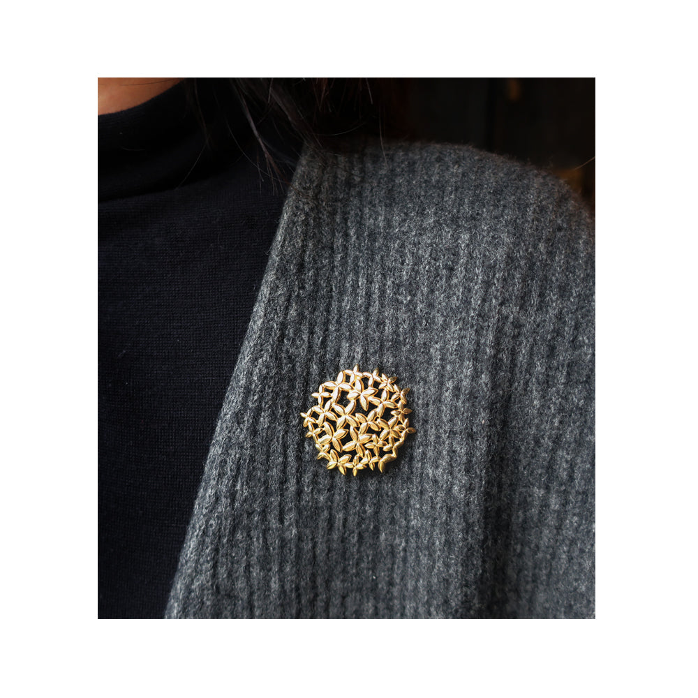 Hydrangea Gold Brooch – Fiona Rae Jewellery